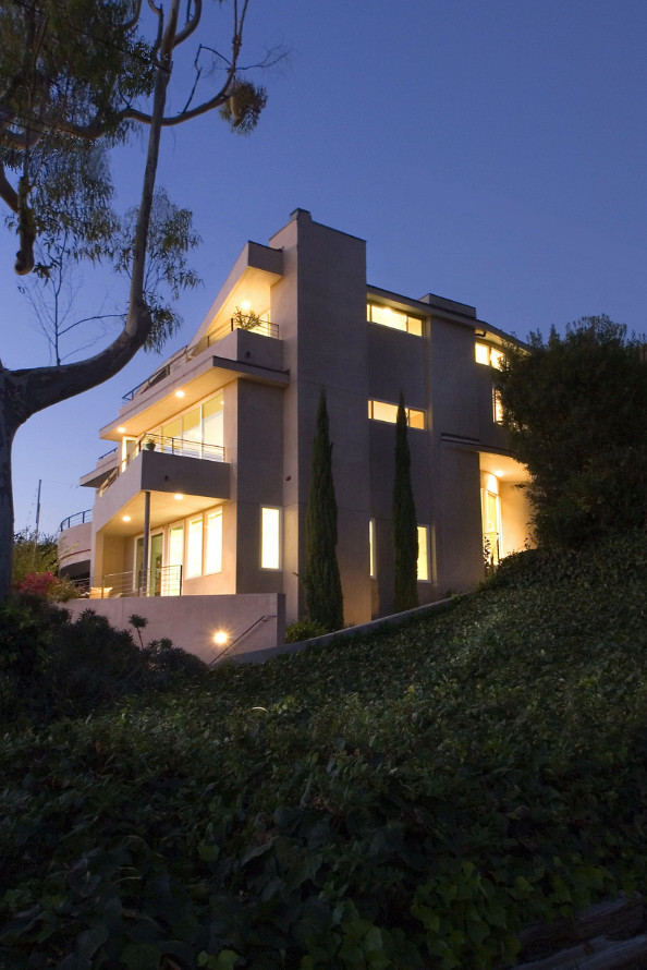 Exterior Side View - Modern - House Exterior - Orange County - by David ...