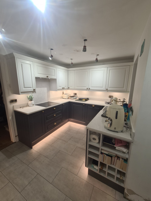 Shaker Style White Matt Kitchen - Victorian - Kitchen - London - by ...