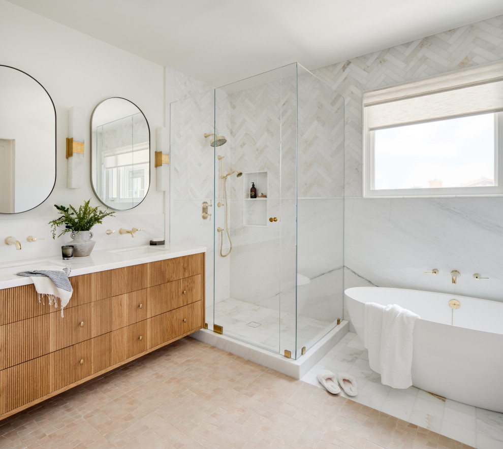 Elevated Coastal - Beach Style - Bathroom - Los Angeles - by RJ Smith ...