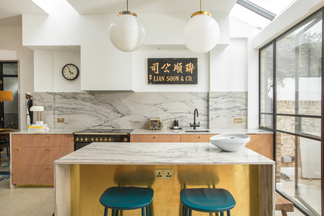 Houzz Tour: A Dark Victorian Corner House Gains Light and Space | Houzz IE