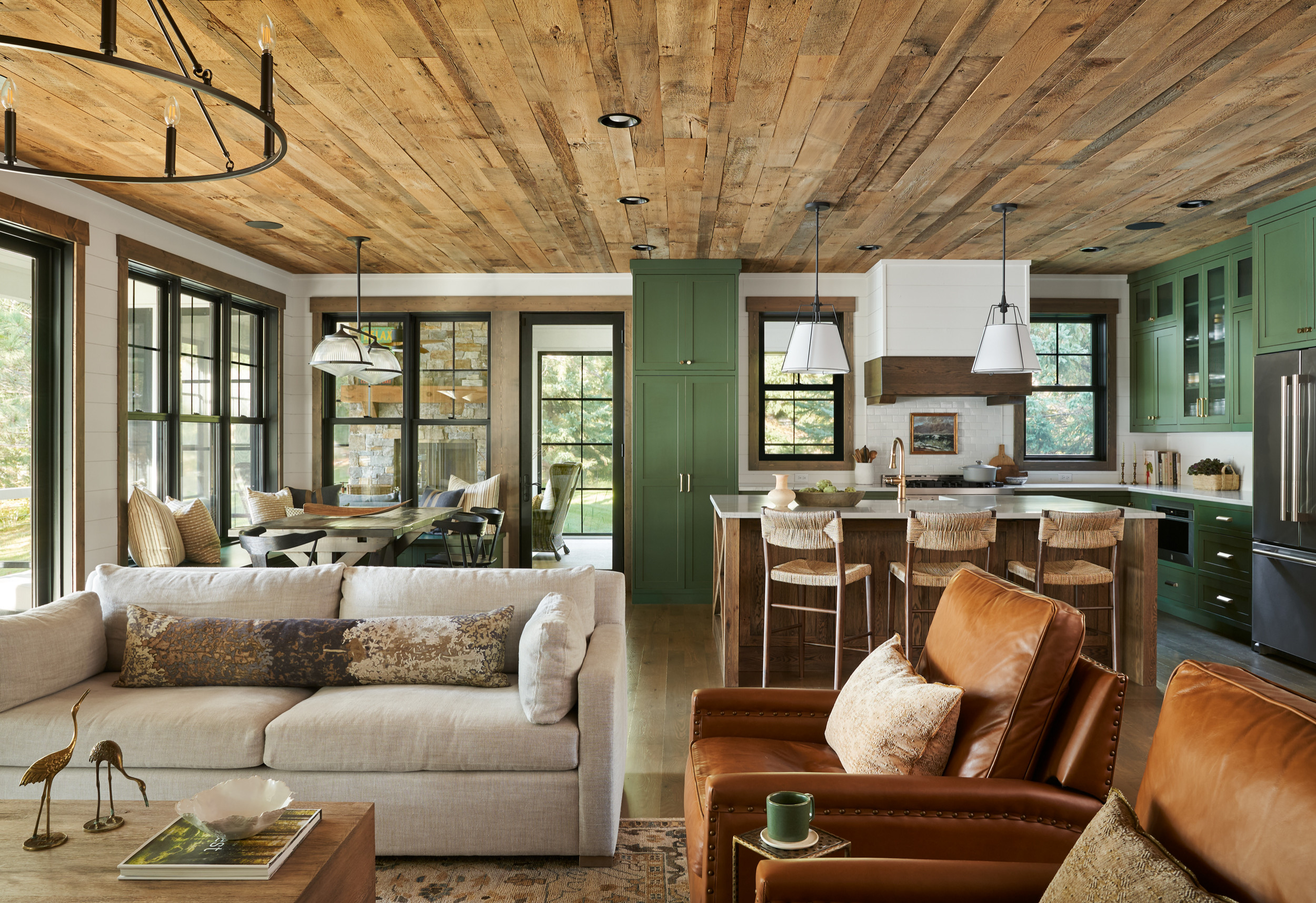 Rustic Lakefront Cabin