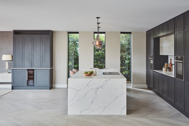 Aldana Kitchen by Ella Austin Kitchens - Moderne - Cuisine - Hampshire ...