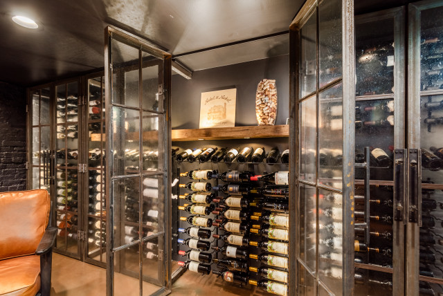 W Series Presentation Row (wall mounted metal wine rack), 9 Bottles (3 ...