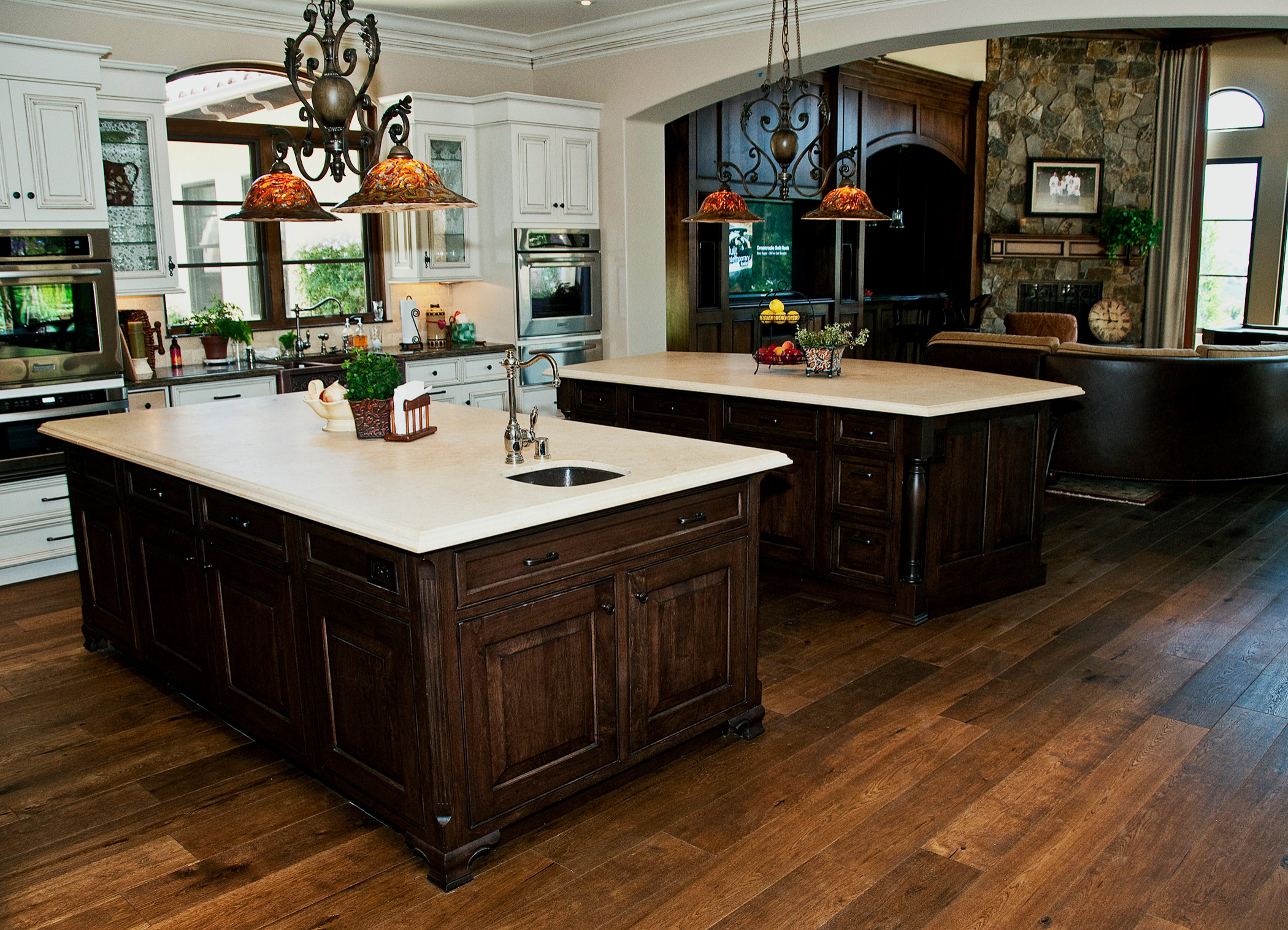 Explore Our Vinyl Flooring Selection | Menlo Flooring & Design