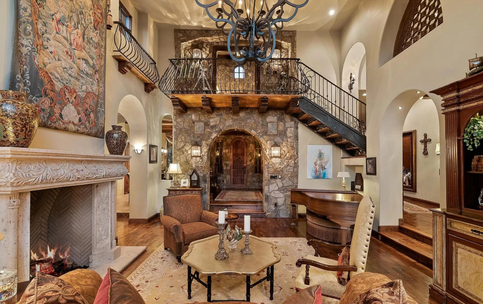 Santa Fe Meets Spanish Hacienda in a Private Luxury Estate ...