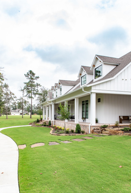 Reclaimed Brick with Board and Batten Modern Farmhouse on Acreage ...