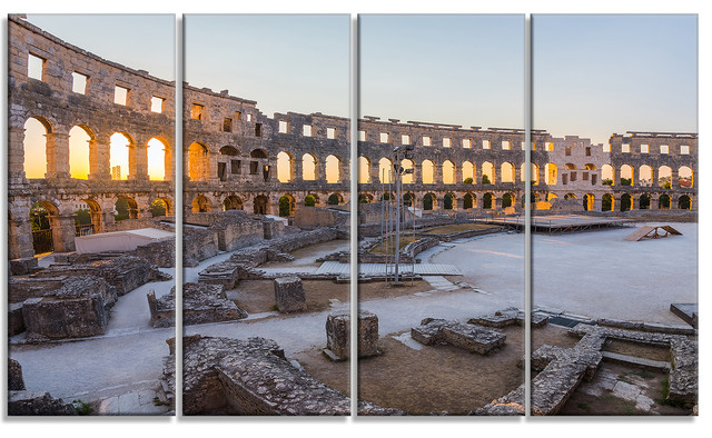 Designart - Inside Ancient Roman Amphitheater' Landscape Metal Circle ...