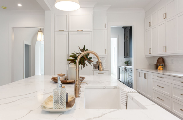 Glen Arden Spec House - Transitional - Kitchen - Atlanta - by Haggard ...