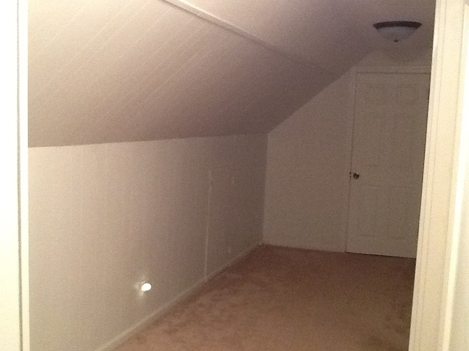 Odd upstairs hallway! Help!