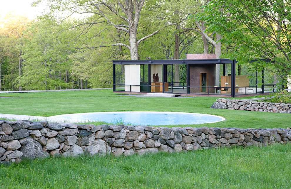 A Must-Know Design Destination: The Glass House