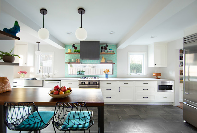 Kitchen of the Week: Light and Airy With a Bright Backsplash