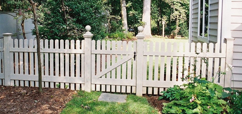 Lollipop Picket Fence 2 - Traditional - Baltimore - by Mid-Atlantic ...