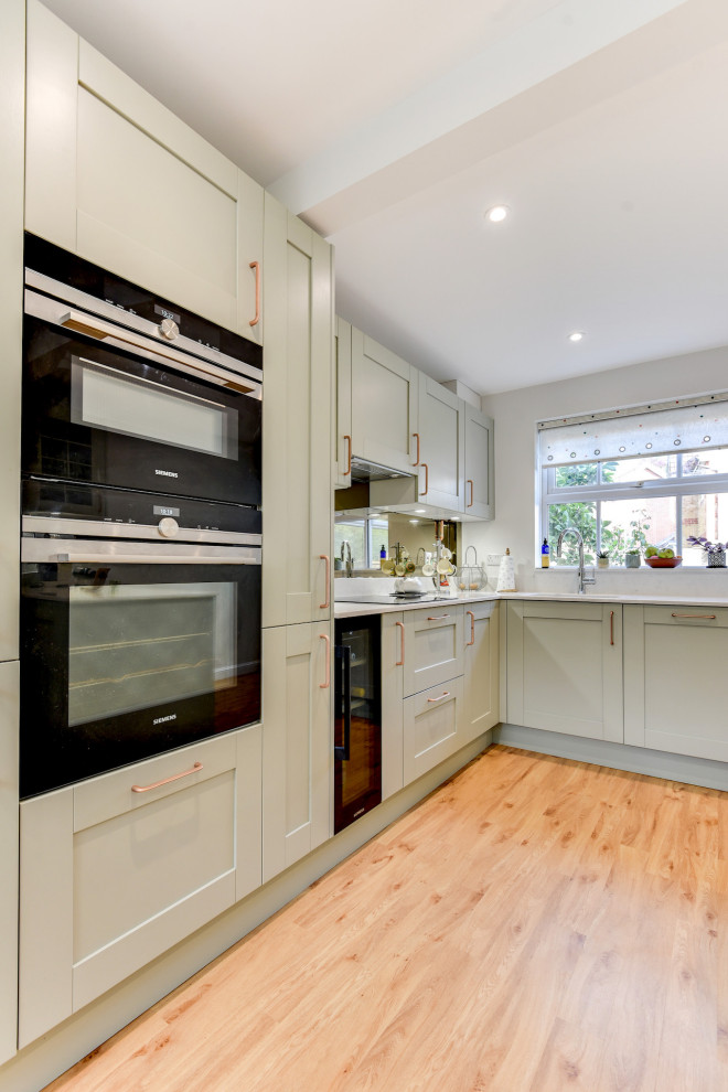 Classic British Kitchen in Horsham, West Sussex - Contemporary ...