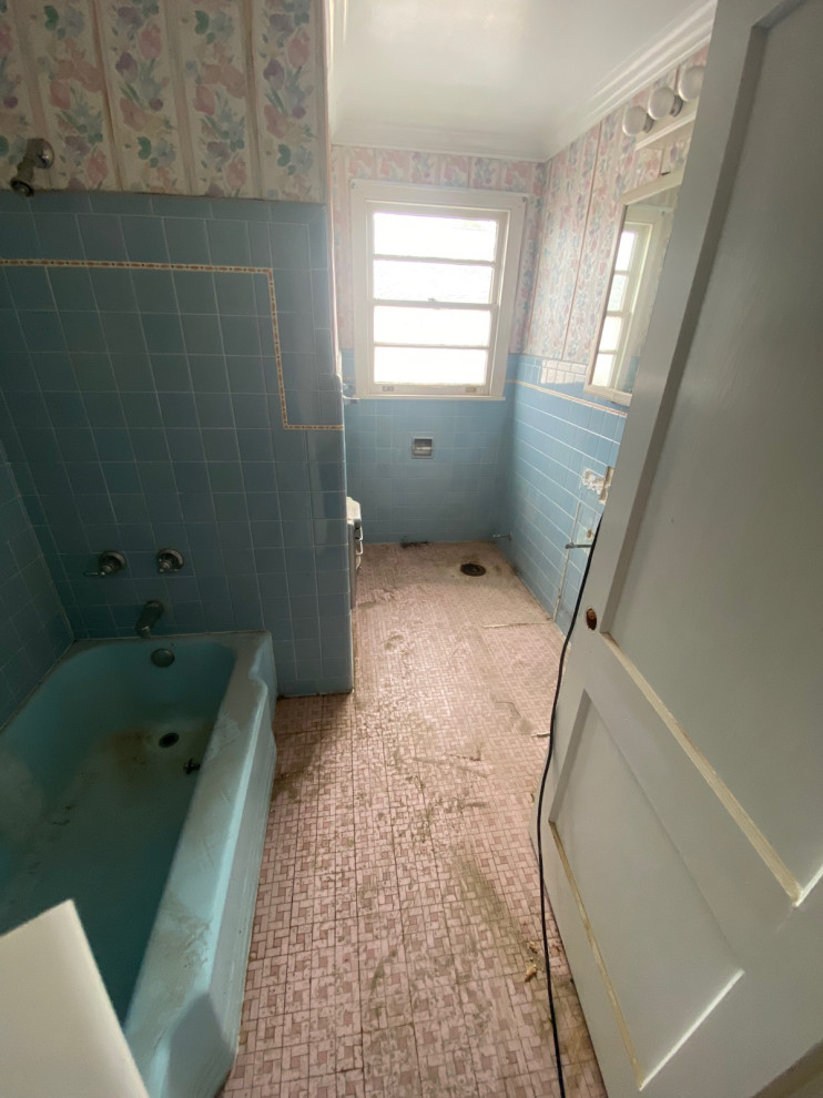 8 Ways to Spruce Up an Older Bathroom (Without Remodeling)