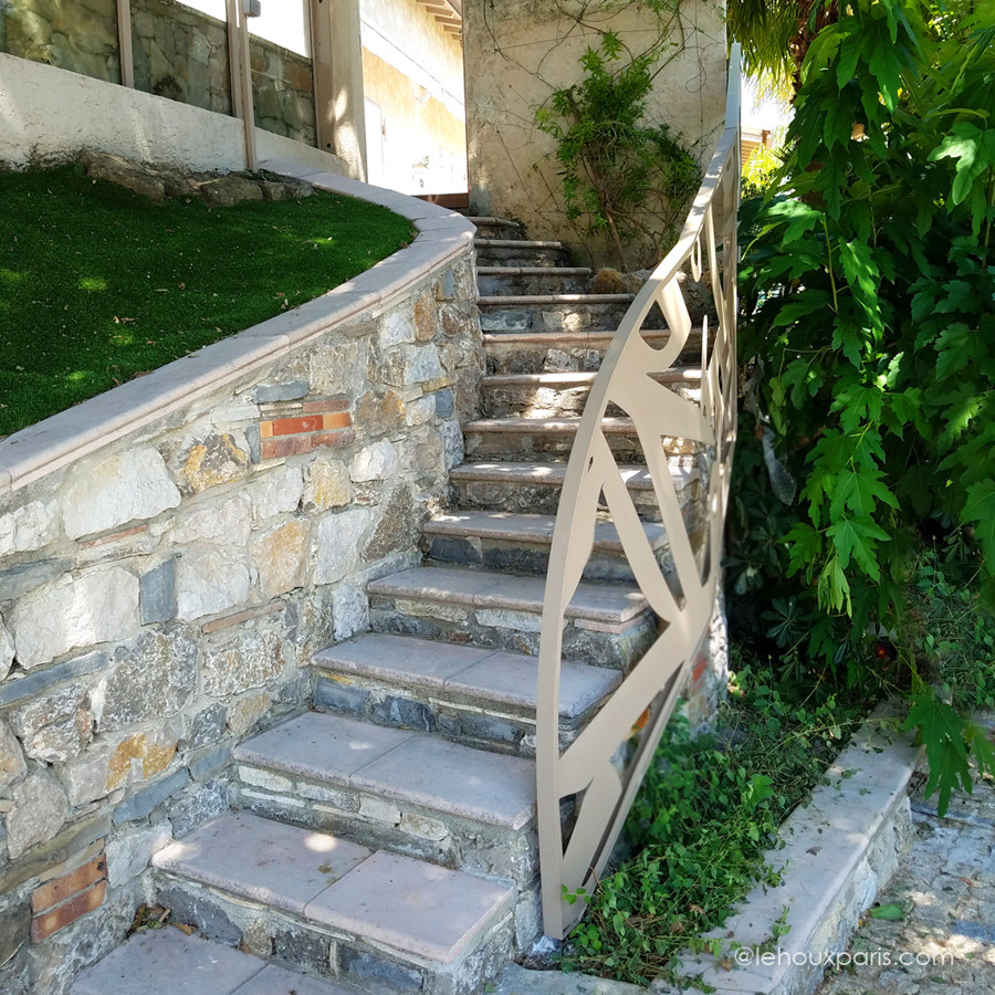 Rampe Artistique tout en courbe sur Escalier Pierre à Antibes ...