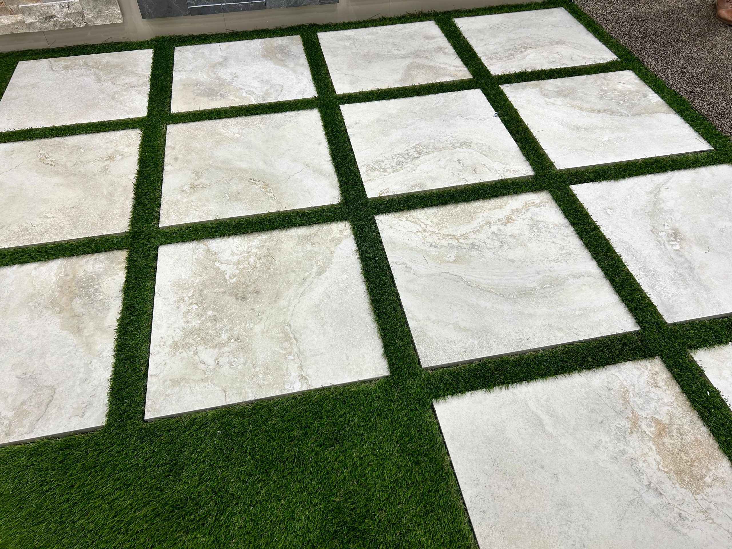 Outdoor Flooring Patterns Pebble Tiles: A Natural, Non Slip Stone