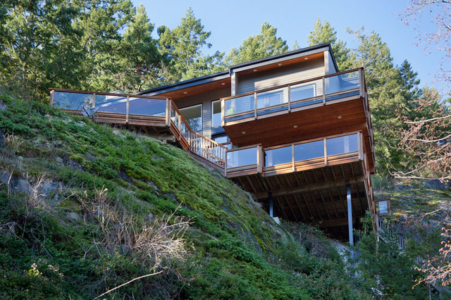 Cliffside Homes Encourage Living on the Edge