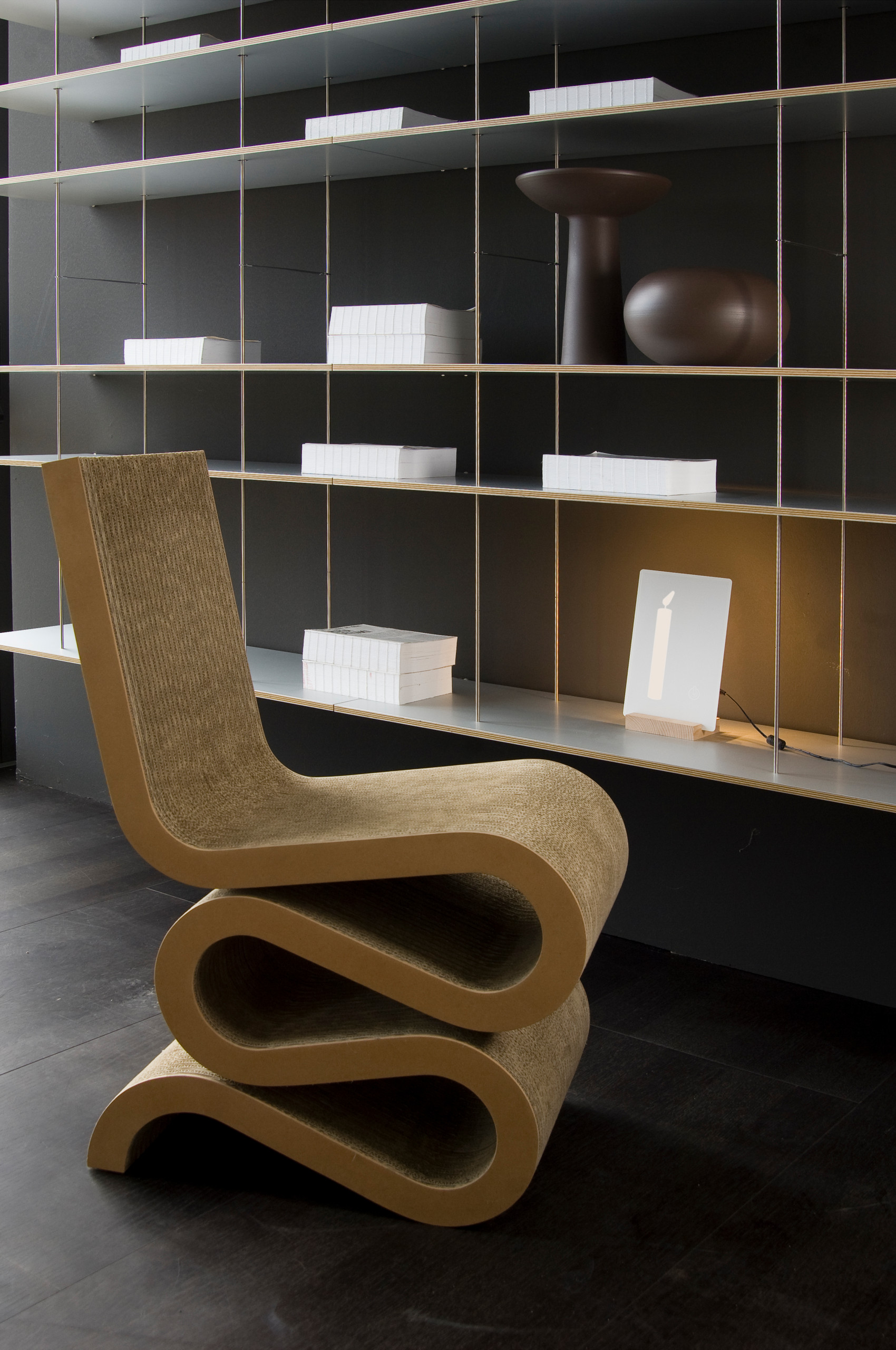 Iconic Designs: Frank Gehry’s Wiggle Side Chair | Houzz UK