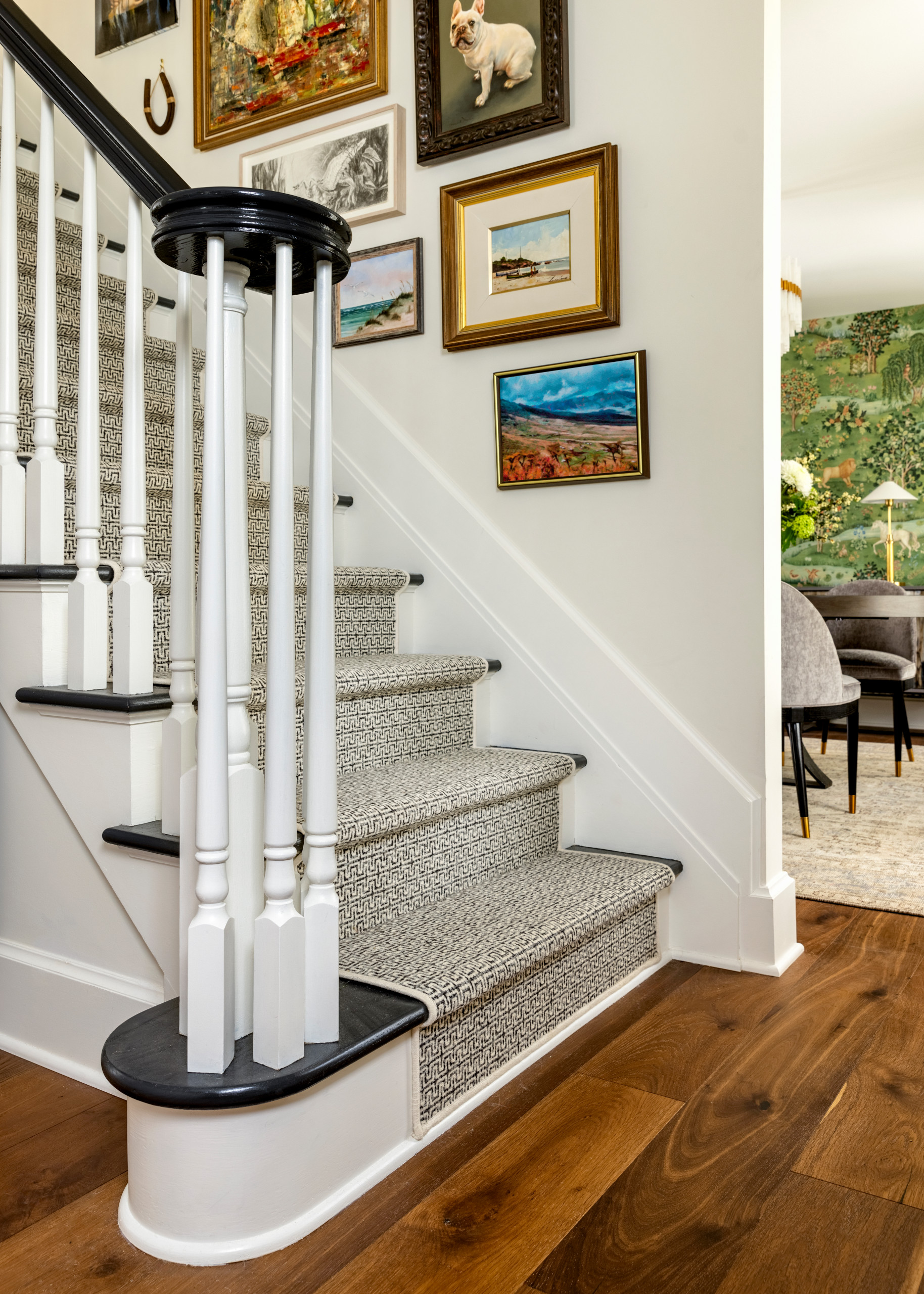 Houzz Tour: 1970s Colonial-Style Home Gets a Fresh Look