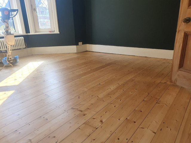 Victorian era pine wooden flooring restored - Victorian - Living Room ...
