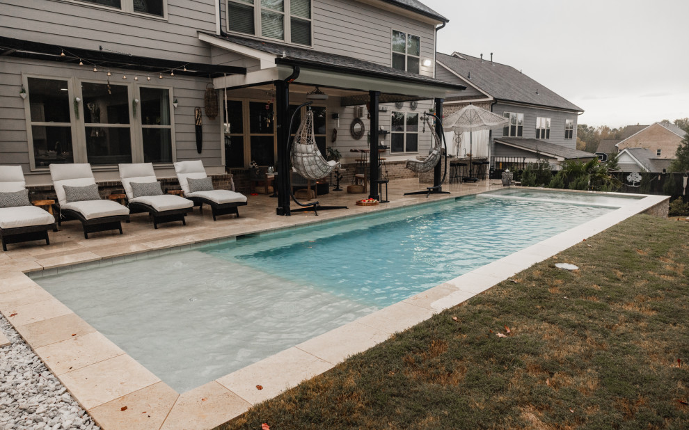 Luxury Hotel Resort in Your Backyard - Pools - Atlanta - von Cosmic ...