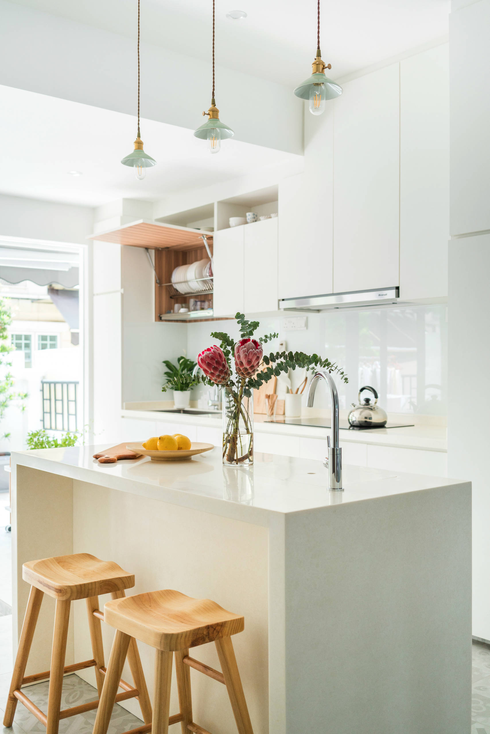 Houzz Tour: A Light and Airy Home Redesigned for New Owners