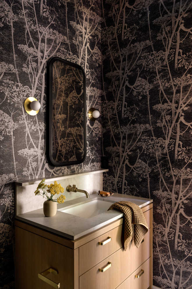 April Hill House - モダン - トイレ・洗面所 - ポートランド - JDL Development Inc. | Builders & Remodelers | Houzz ...