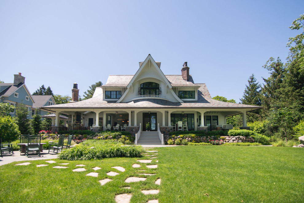 Lake Geneva, Fontana - Beach Style - Exterior - Milwaukee - by Engerman ...