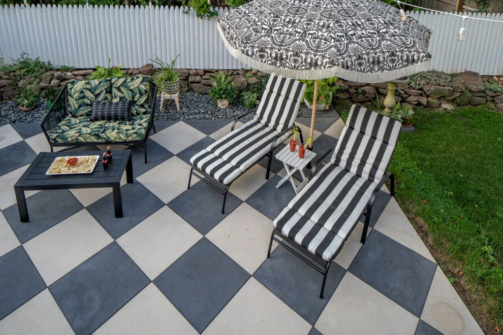 Coal and Eggshell Patio - New York - by Cambridge Pavingstones with ...