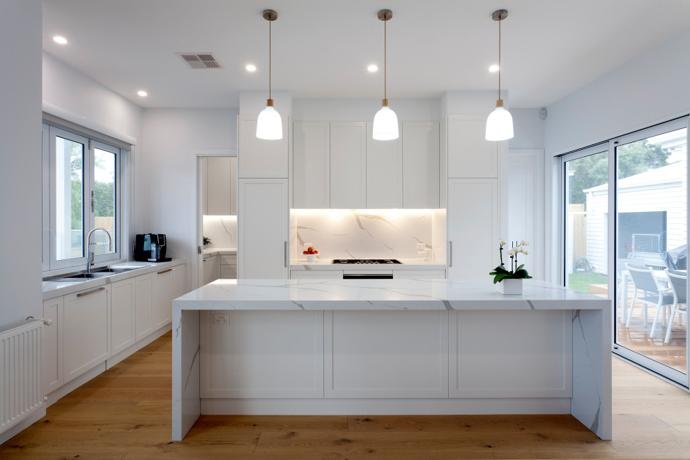 Modern Coastal, Crisp, Clean and Bright Kitchen - Modern - Kitchen ...