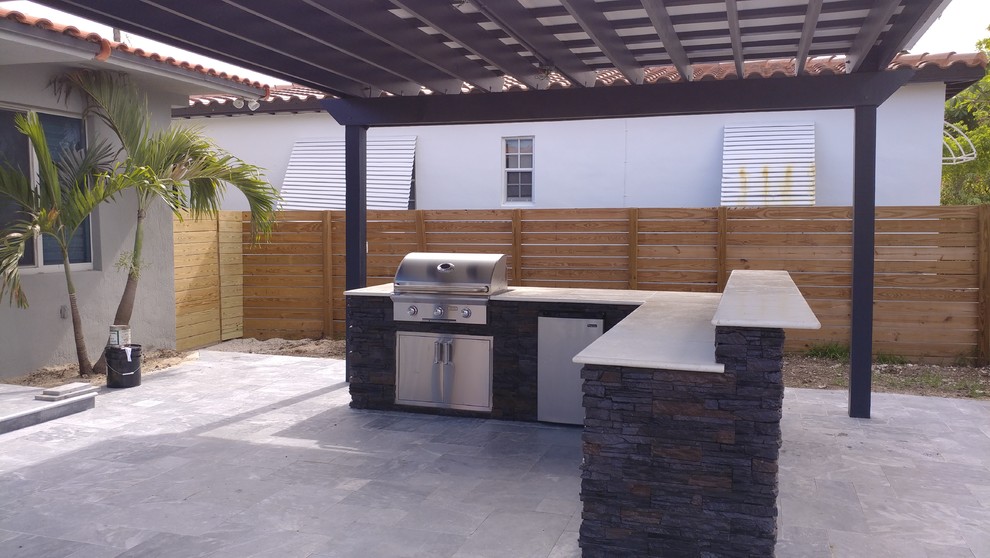 Outdoor Kitchen and Driveway - Tropical - Patio - Miami - by Amazing ...