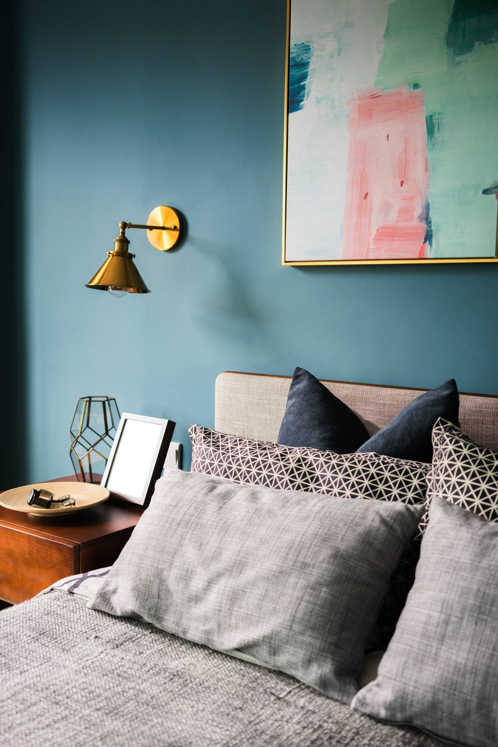 Houzz Tour: A Light and Airy Home Redesigned for New Owners