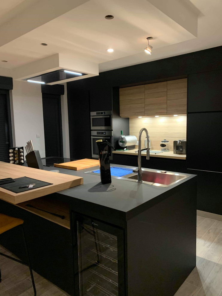 Cuisine Haut de gamme Noir & Bois - INOVA Cuisine Tours - Kitchen ...