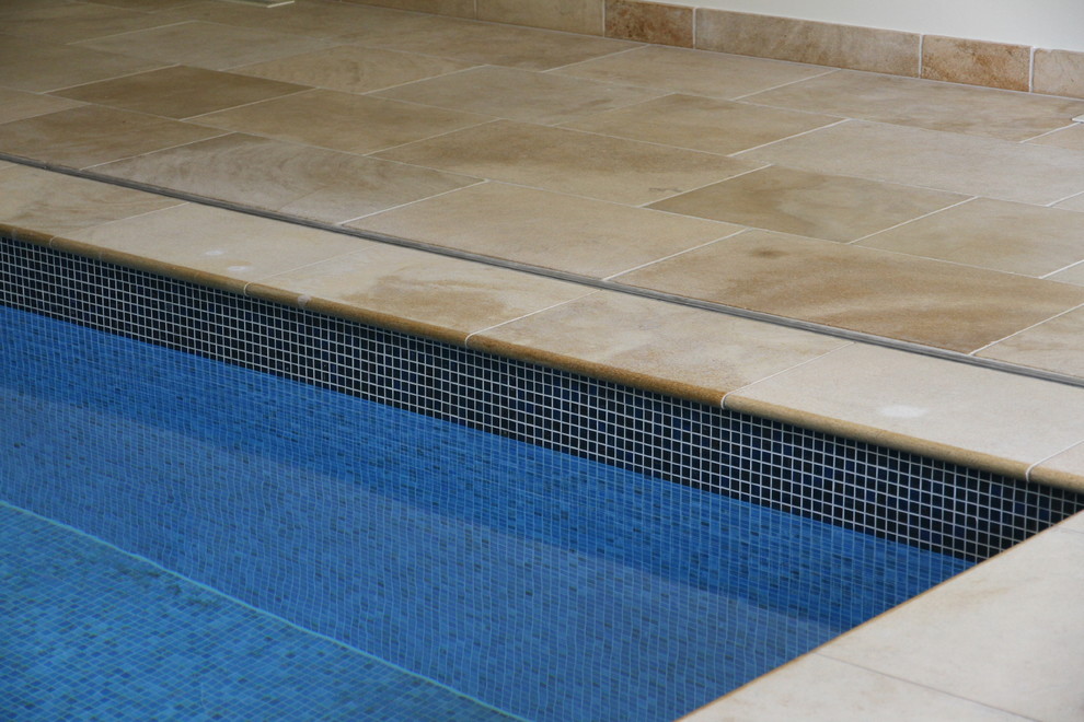 Faringdon limestone swimming pool surround - Traditional - Pool ...