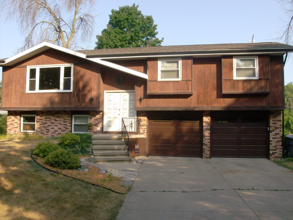 70's Bi-level needs an exterior update