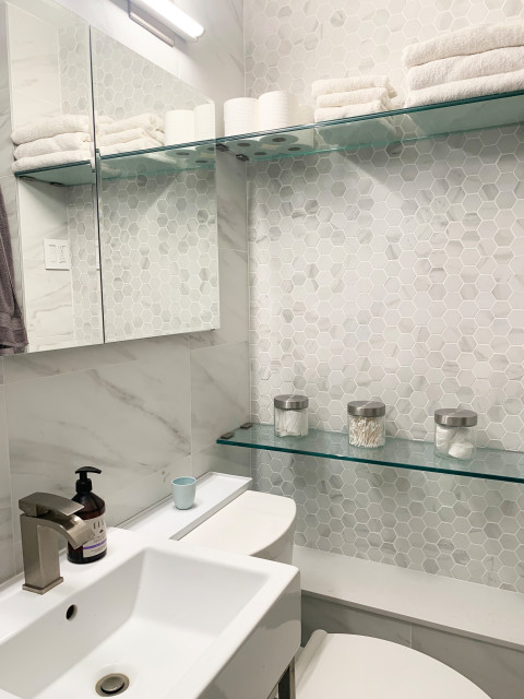 Bathroom niche with floating glass shelves - Contemporary - Bathroom ...