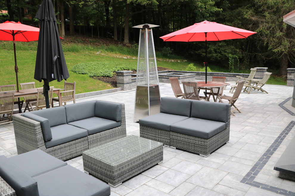 Large Scale Patio and Fire Pit: Unilock Beacon Hill Flagstone Pavers ...