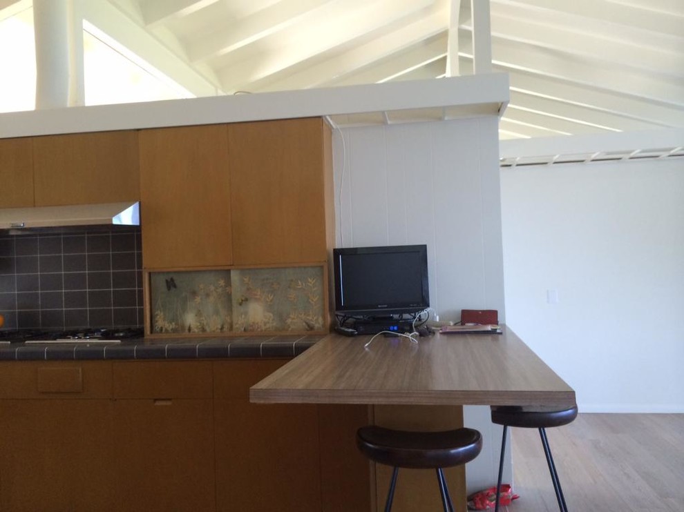 Cabinets over a peninsula? | Houzz Forum