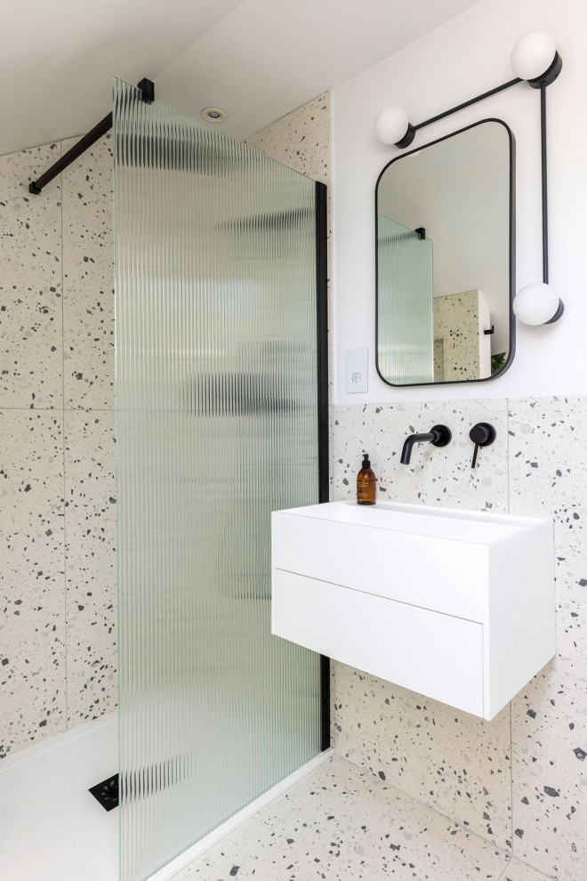 Terrazzo tiled, light and airy ensuite - Contemporary - Bathroom ...