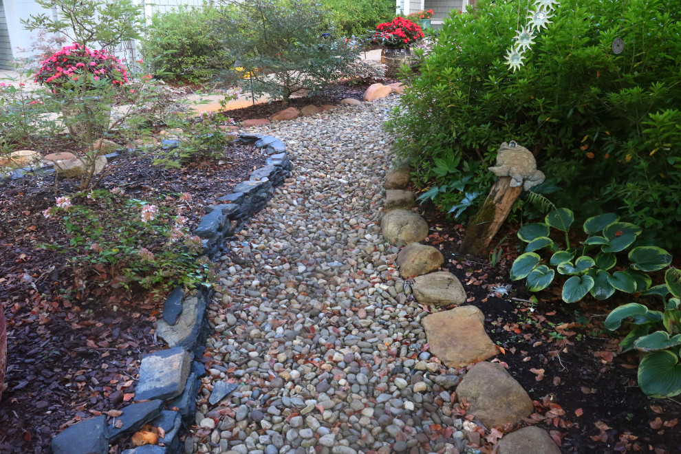 River Rock Pathway - Landscape - Other - by Stone Garden | Houzz