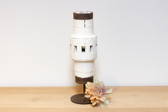 Antique Rustic Wheel Hub on Stand - Farmhouse - Decorative Objects And ...