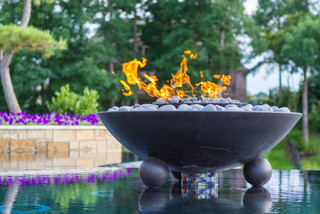 Modern Mediterranean Infinity Pool/Spa/Fountain Design - Mediterranean ...