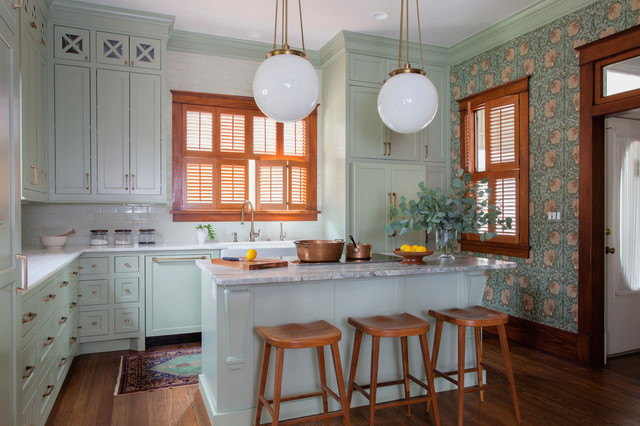 Kitchen of the Week: Goodbye, Honey Oak — Hello, Minty Green