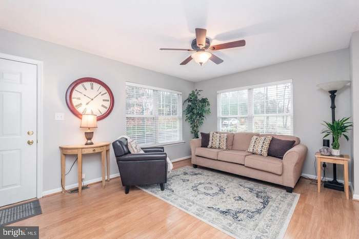 How do I make this weird empty box a home???