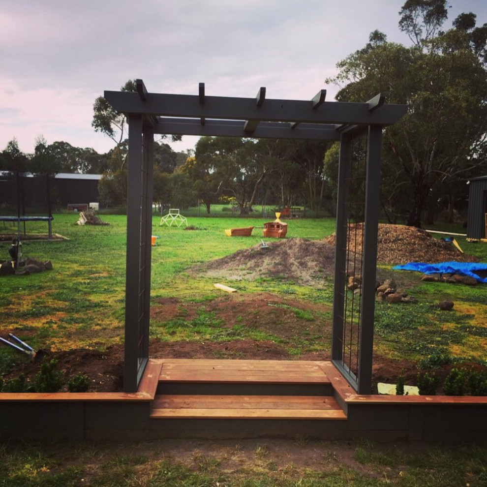 What to Know About Adding a Garden Arbor