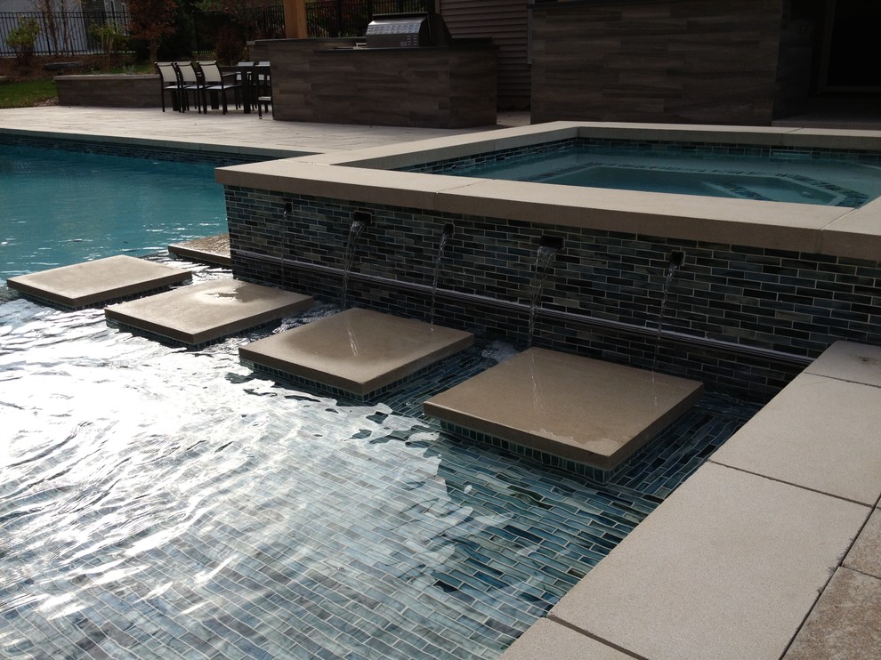 Infinity Edge Pool, Tanning Shelf, Built In Spa, Outdoor Kitchen ...