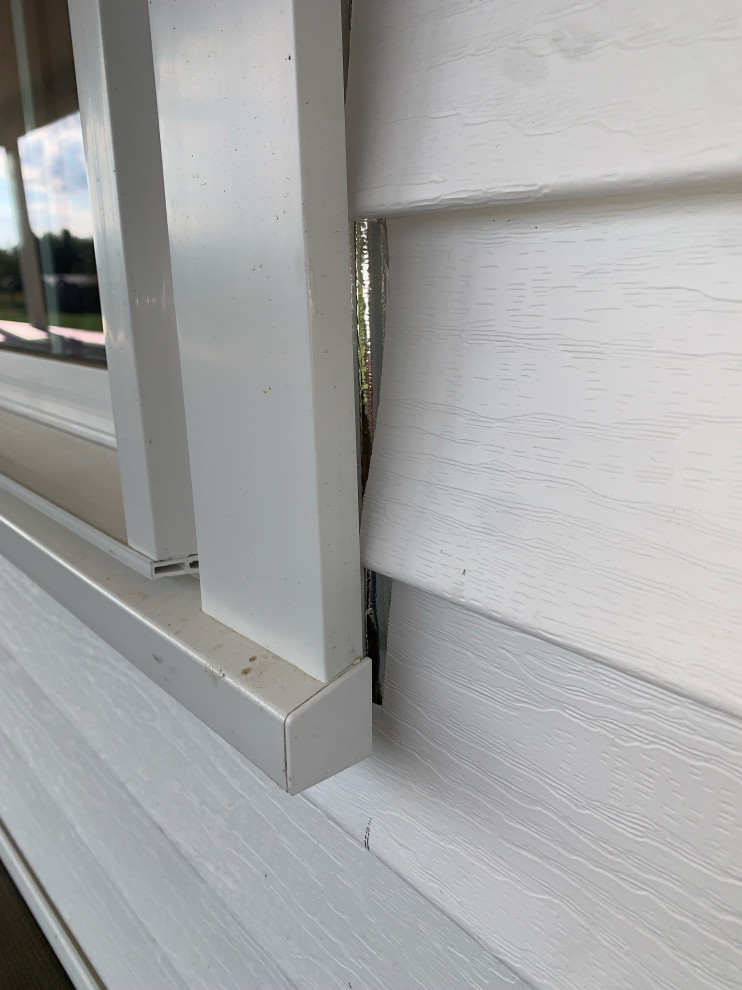 Gaps Between Siding and Windows