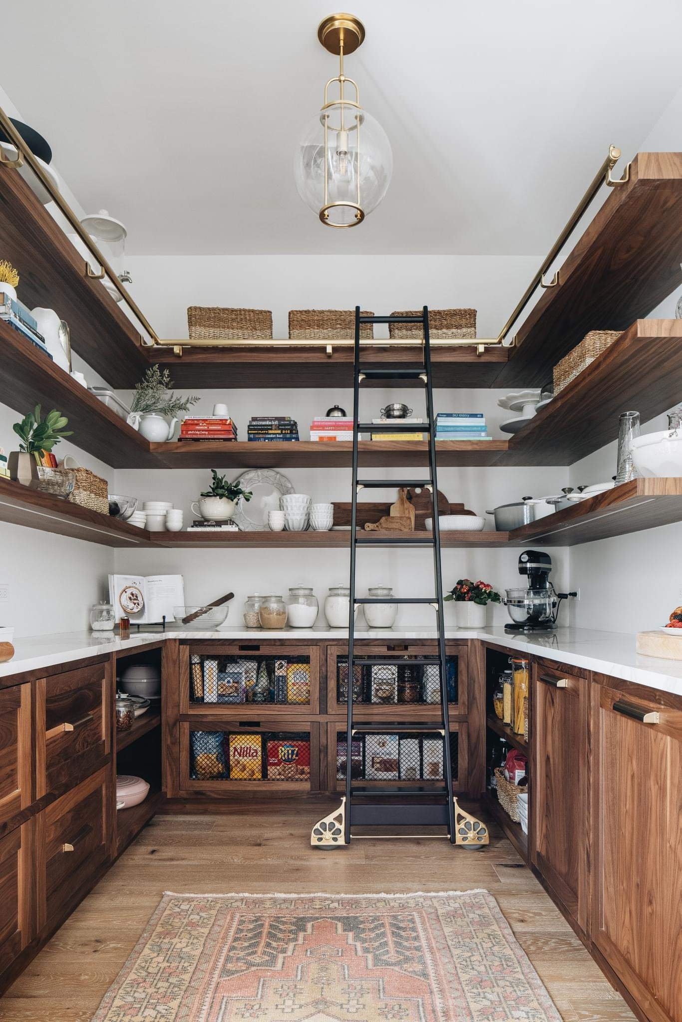 8 Secrets of People With Beautifully Organized Homes
