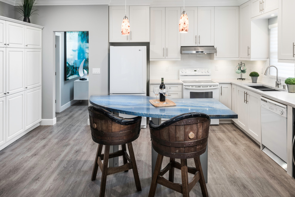 Walnut Grove Rancher - Contemporary - Kitchen - Vancouver - by Fiona ...