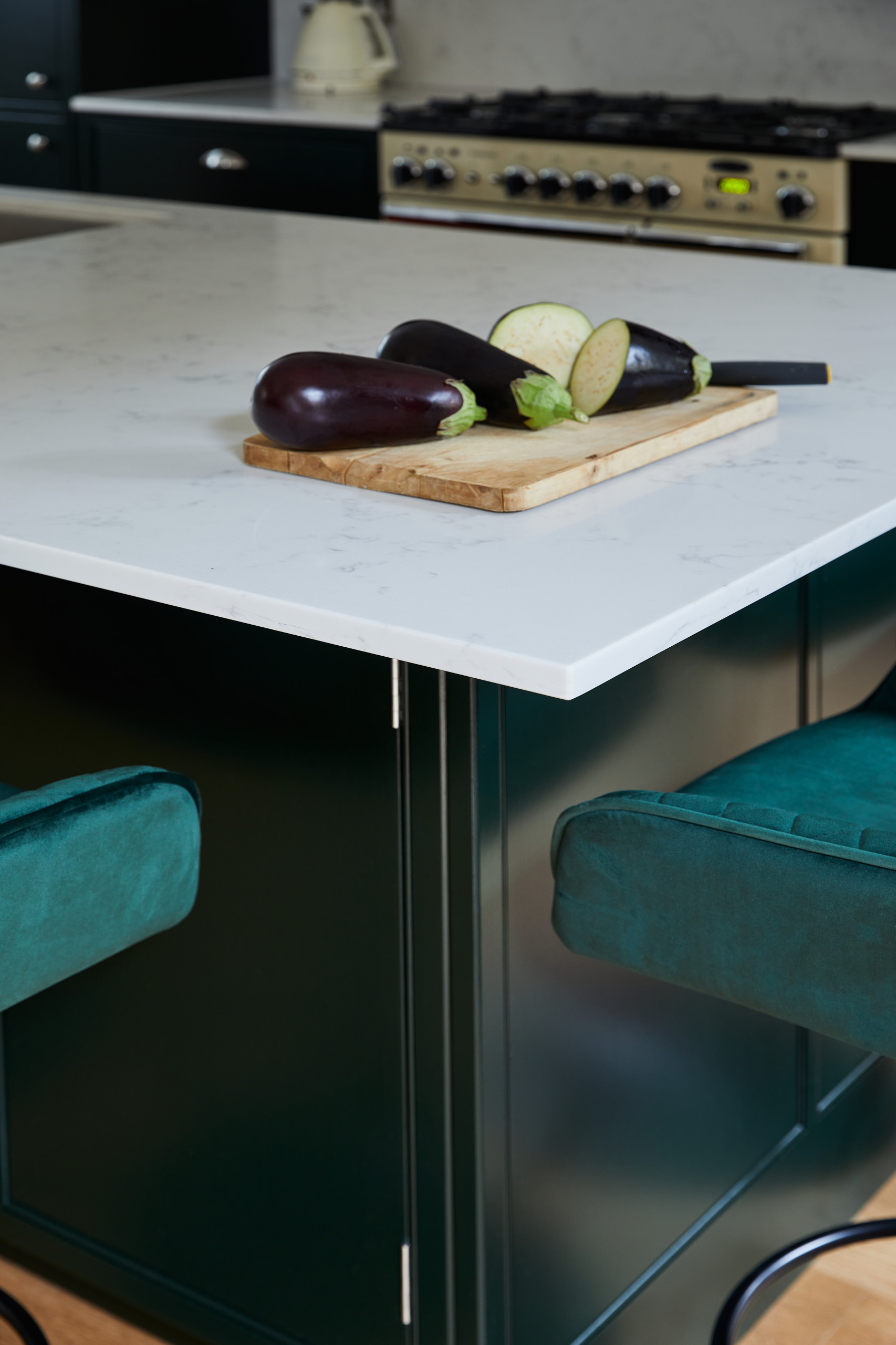 Greenwich Obsidian Green.